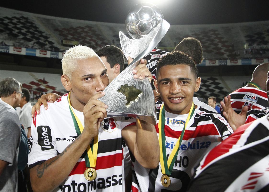 Fotos: Folclórico, ídolo e talismã: os melhores momentos de Caça-Rato ...