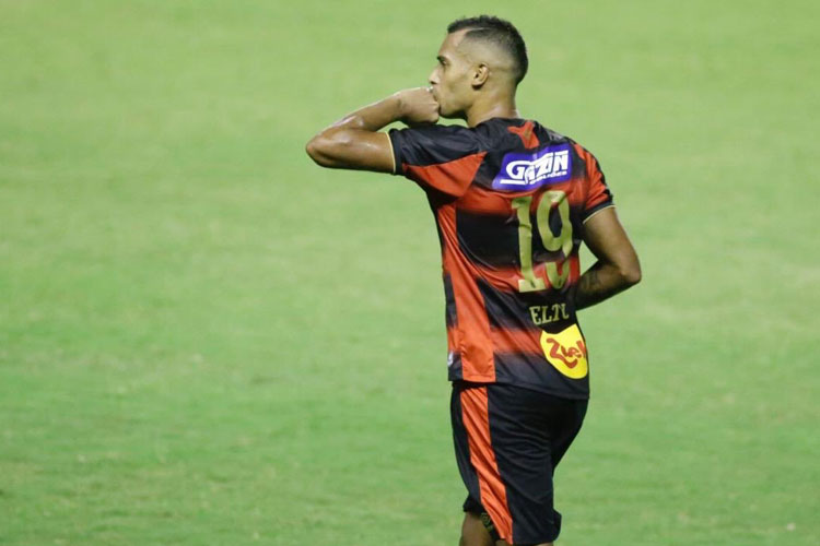 Prevendo forte disputa pela titularidade, Elton valoriza atuação e ...