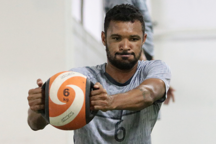 Bileu projeta confronto duro entre Santa Cruz e o turbulento Brusque ...